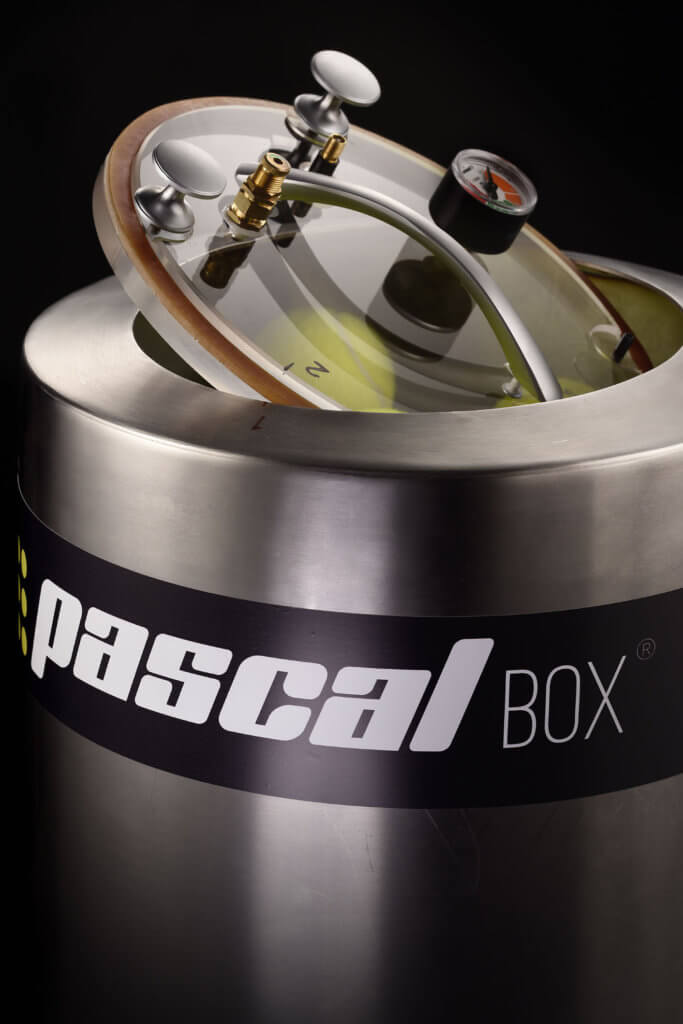 Pascal Box PRO open_fondo negro - Padelnordics.se